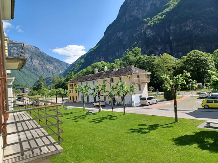 Guesthouse Piazza 8,  Blaues Zimmer - Formazza