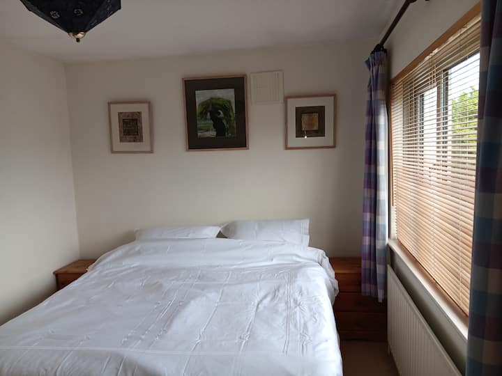Quiet Haven - 2 Bedrooms In House Shared With Host - Dublin