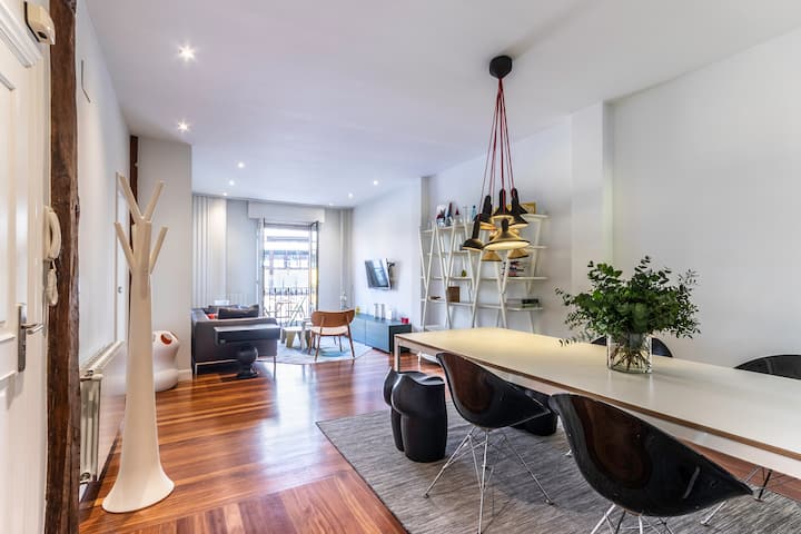 Piso Diseño Junto Al Casco Viejo - Bilbao
