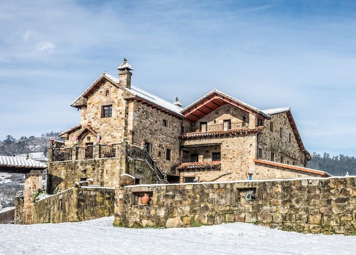 Casona Del Siglo Xvii Al Lado De Cabarceno - Santa Cruz de Bezana