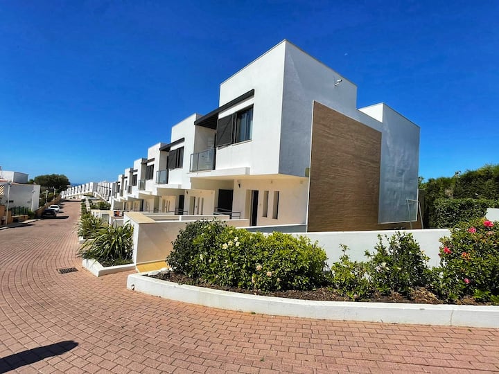 Stunning 3 Bedroom Private House - Albufeira