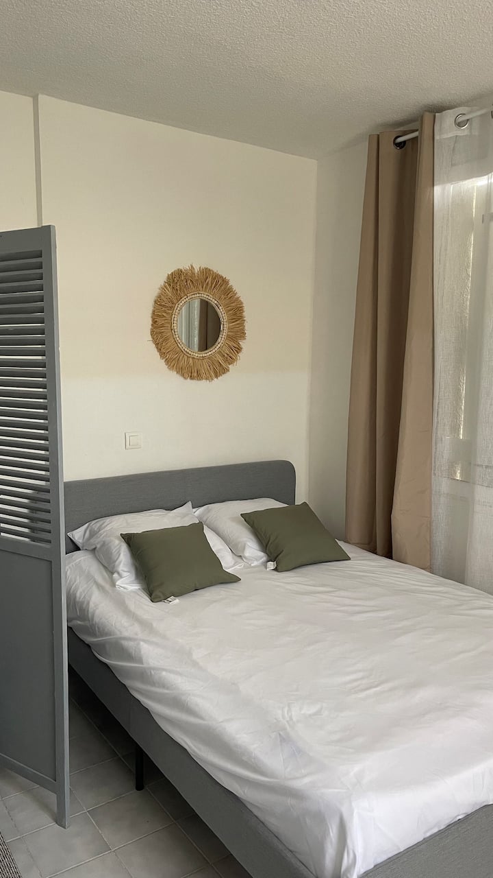 Joli Studio Dans Le Village - Saintes-Maries-de-la-Mer