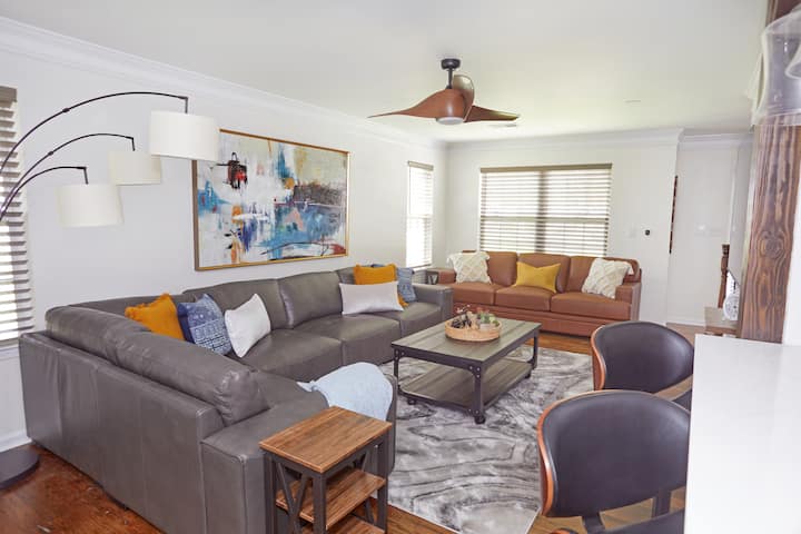 Home Away From Home! 4bd, Sleeps 7, Chef's Kitchen - Alpharetta, GA