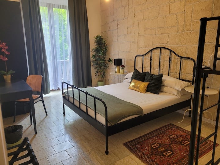 Camera Quadrupla - Milan