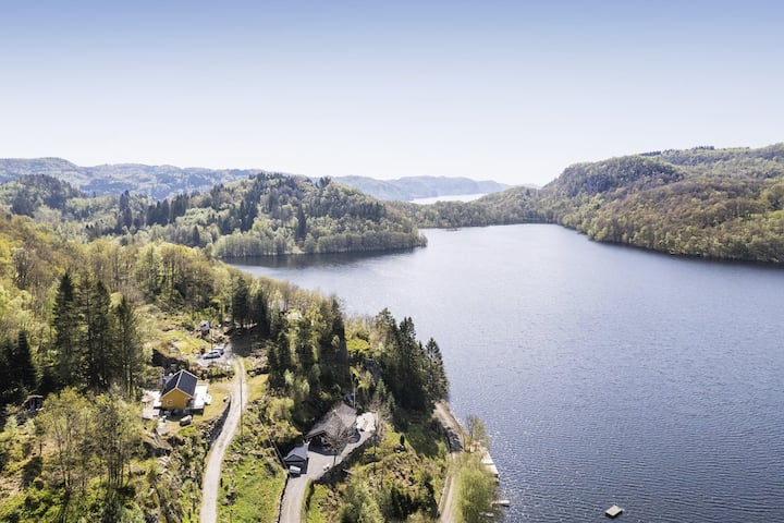 Solrik Hytte Med Utsikt&skog, Perfekt For Familier - Kåfjord