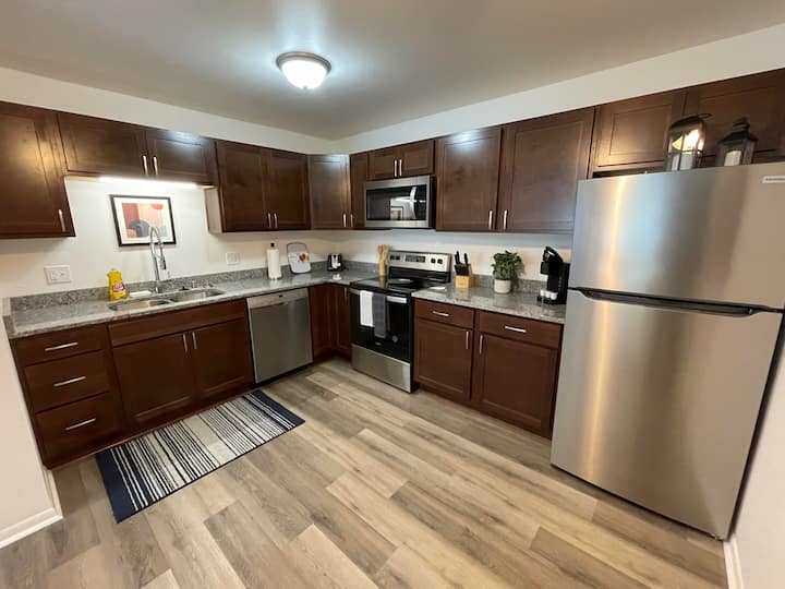 Stylish Modern Oasis - Oshkosh, WI