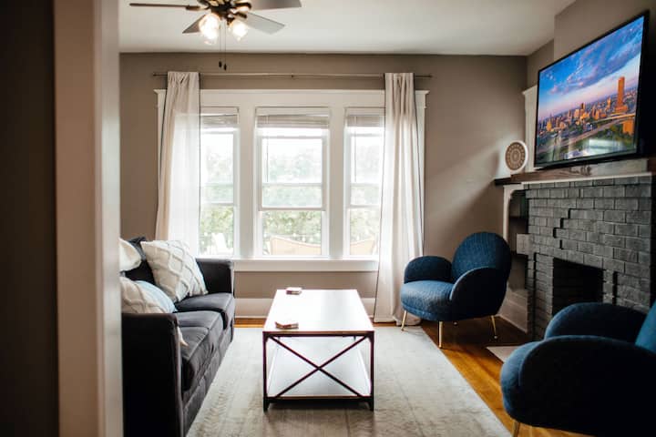 Spacious 3 Br Near Hertel Ave W/patio - Buffalo, NY