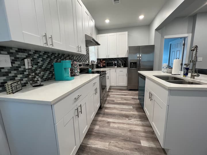 The Jazzy Grove - Atl Downtown - Atlanta, GA