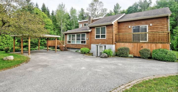 Beautiful House Near The Beach - Wasaga Beach