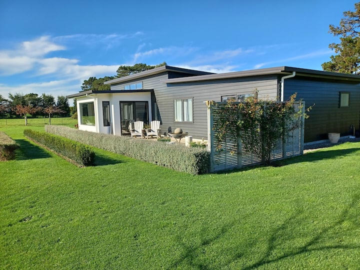 Pebble Flats - Rural Getaway - Masterton