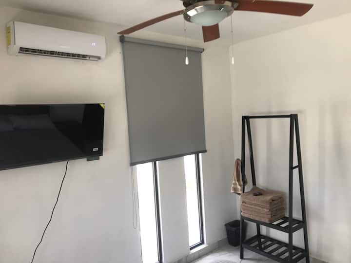 Comodo Depa 3 Cuartos Balcón Y Terraza - Cozumel