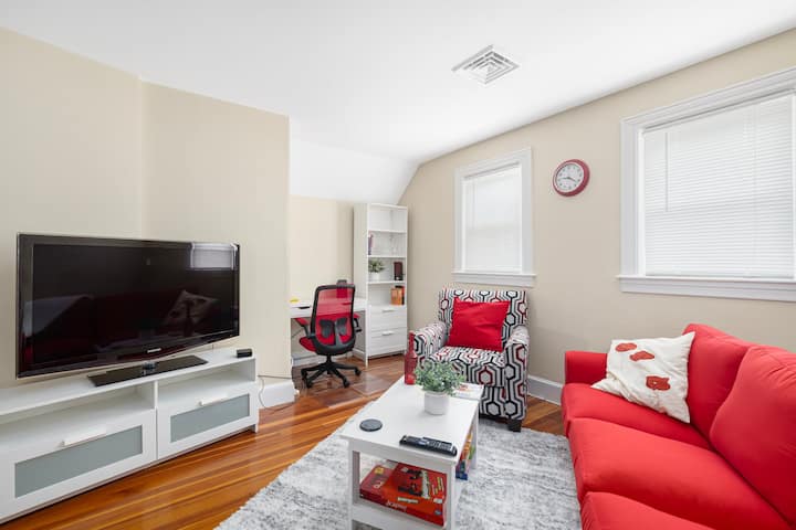 Charming Apartment On The East Side! - Rhode Island