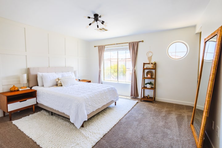 Home In Sw Las Vegas, Modern Boho Decor U020 - Spring Mountain Ranch State Park, Blue Diamond