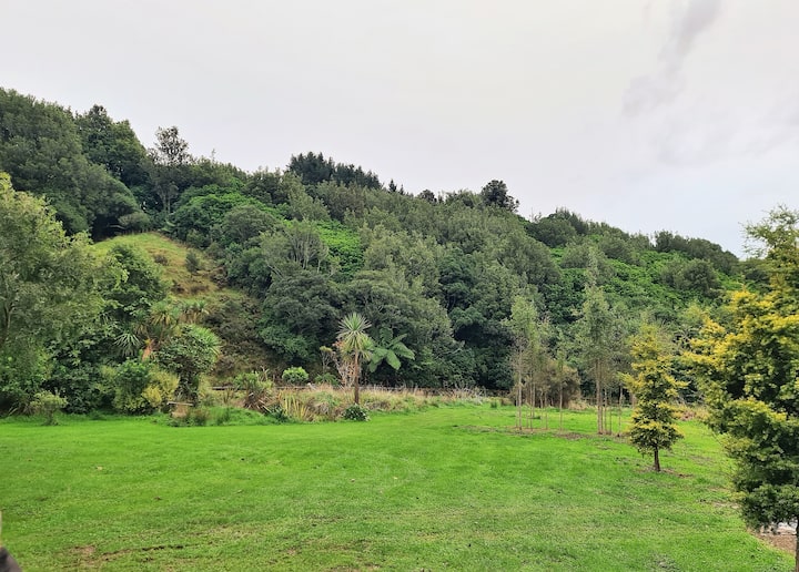 Private Country Cottage - Paekākāriki