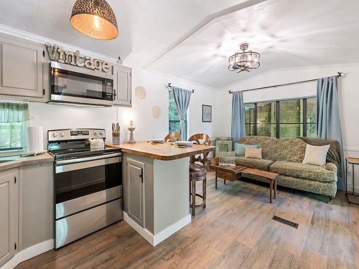 Serendipity Tiny Home - Swannanoa, NC