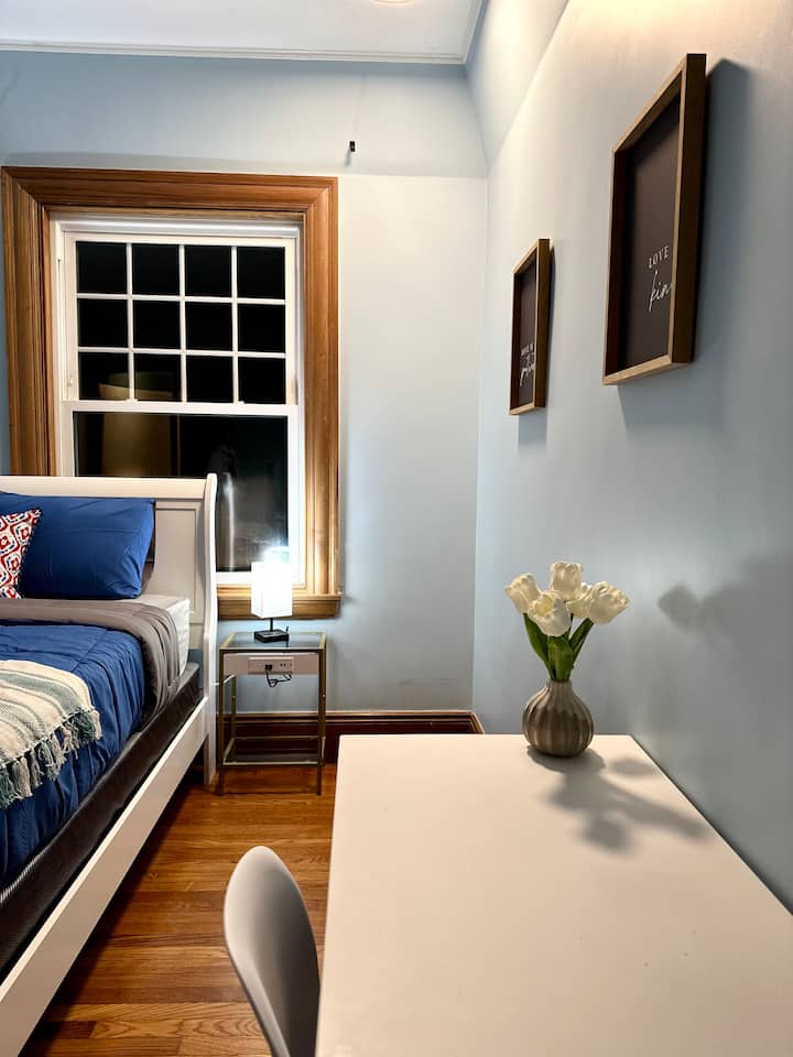 [Elegant Room 7 Min Walk Away To Newton T Station] - Newton, MA