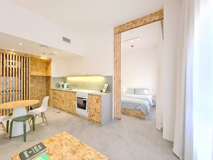 Designer Family Gem ~ Central Location~pool - Dubai