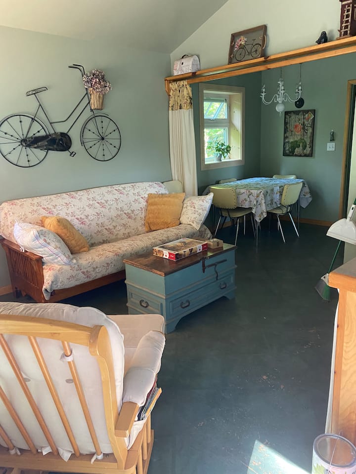 Sargeant Bay Hideaway - Sechelt