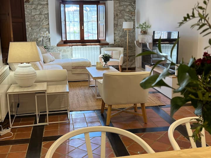 Casa Cántabra Con Sabor Tradicional - Comillas
