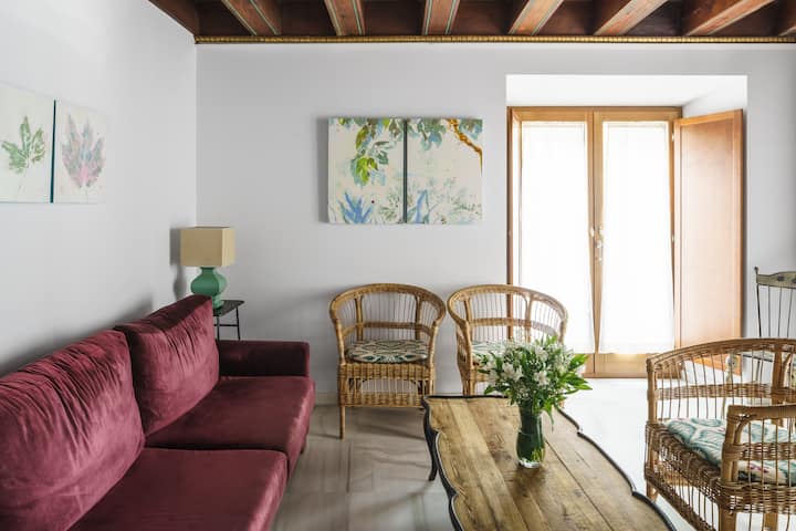 Numa | 3 Bedroom Apartment With Balcony - Siviglia