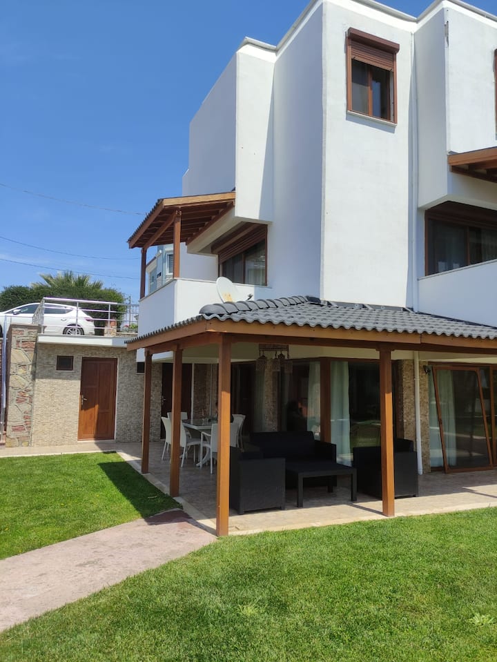 Cunda Deniz Manzaralı Villa - Ayvalık