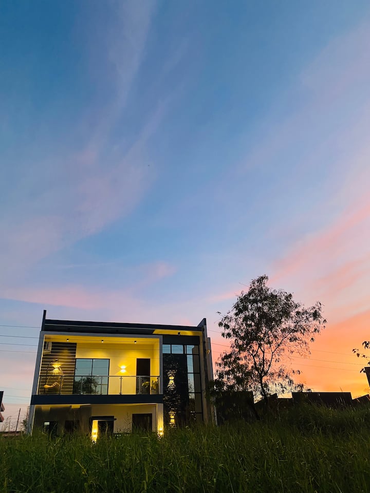 Home Feels Within The City - Bacolod