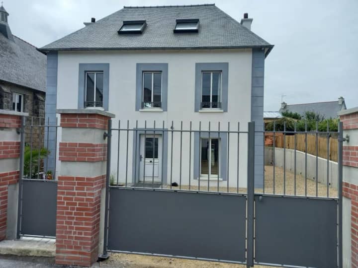 Maison Années 30 Proche Du Centre -Ville Et Plages - Paimpol