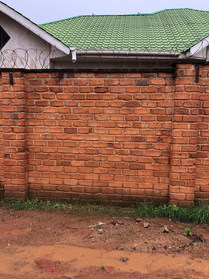 2 Bedroom House In Lubumbashi - Lubumbashi