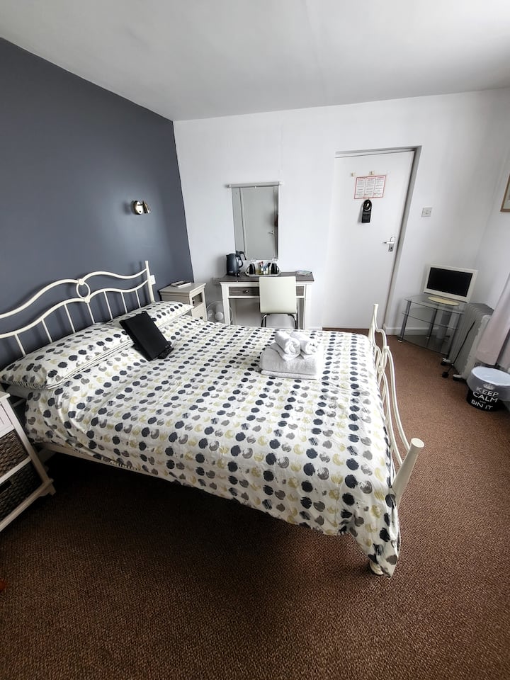 Standard Double Room - Guernsey