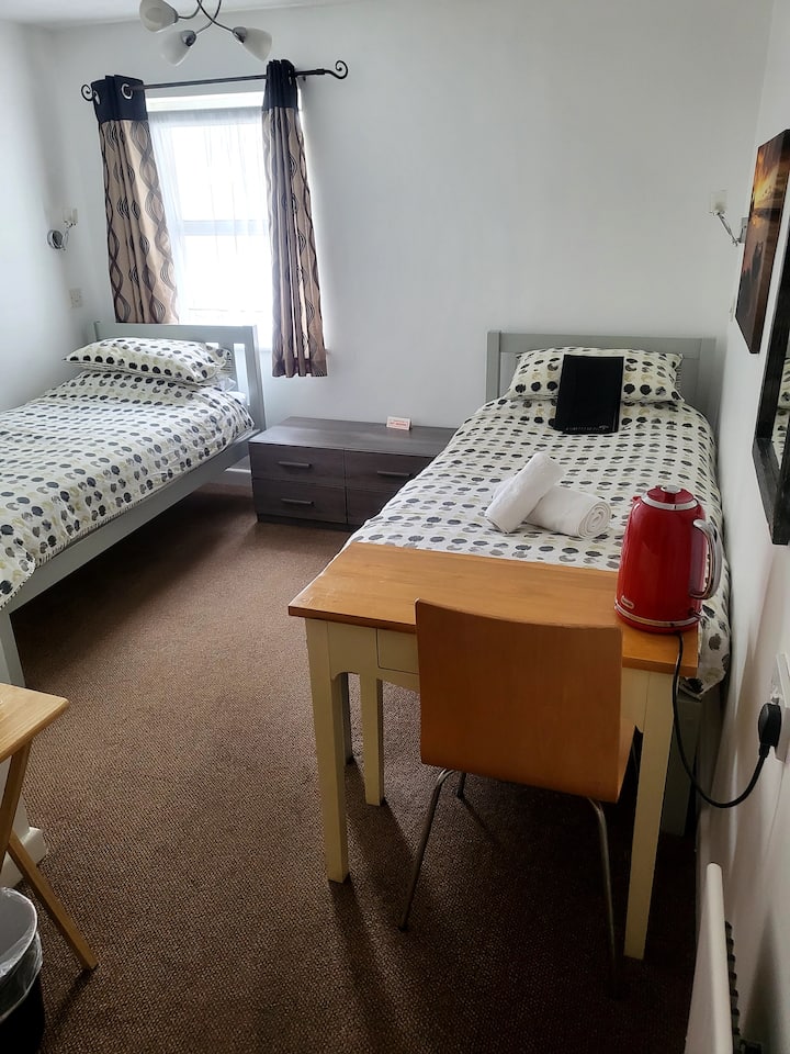Standard Twin Room - Guernesey