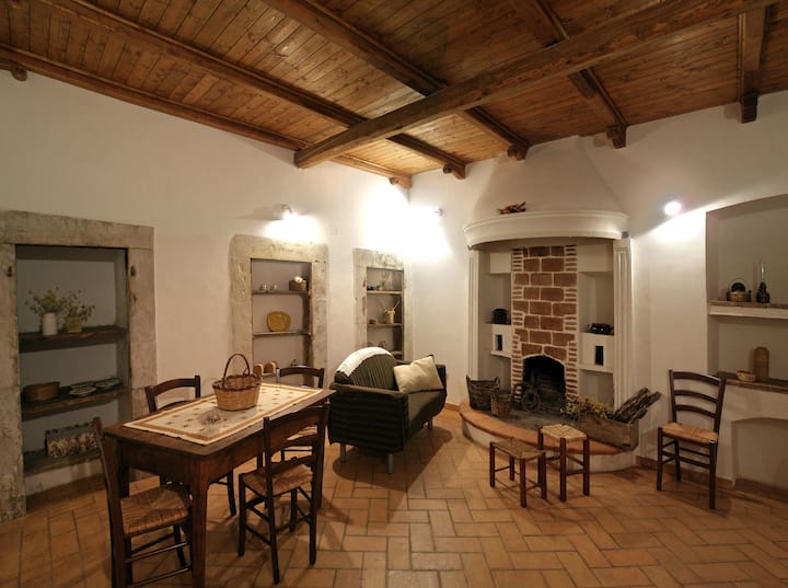 Le Siepi Country House. Appartamento Colonna - Campo Imperatore