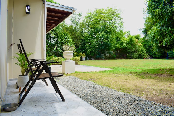 Lux Studio New Kgn/trafalgar By Qute Lilli Things - Kingston