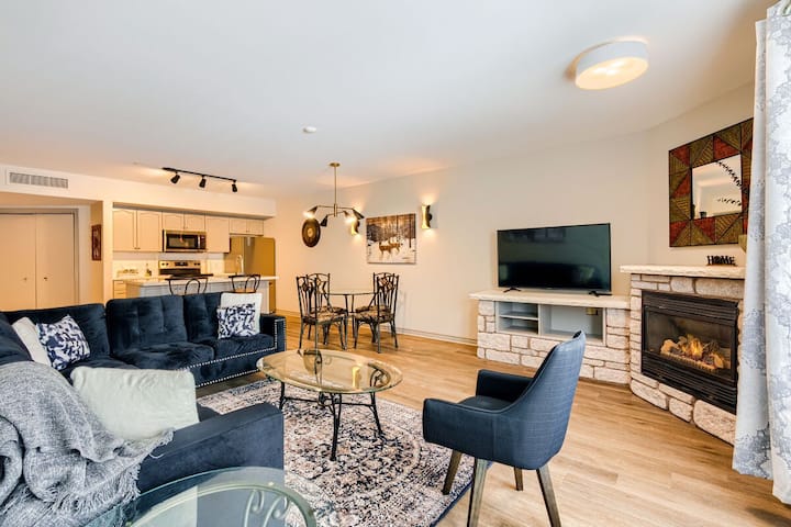 Lower Level Jacuzzi Suite @ Carriage Hills - Horseshoe Valley