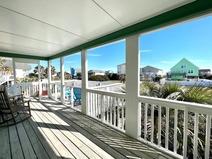 3 Min To Beach, Dog Friendly & Fenced Yard - Oak Island, NC