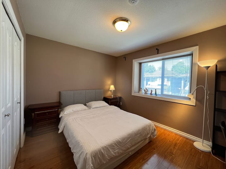 Quiet Cozy Bedroom - Ladner