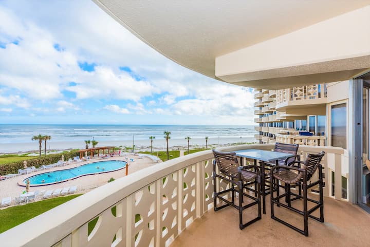 Oceanfront Beach Dream Condo! - New Smyrna Beach, FL