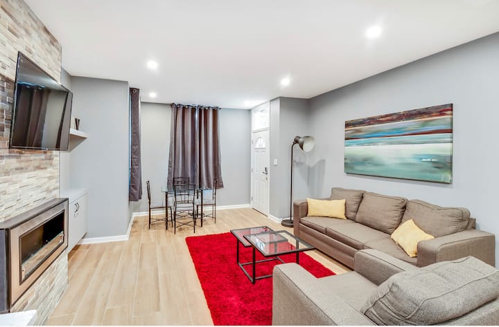 Modern & Cozy Downtown Retreat 2b-2b- Sleep 6! - Ardmore, PA