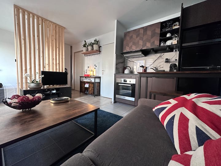 Le 311, Studio Proche Stade De France + Parking - Saint-Denis, France