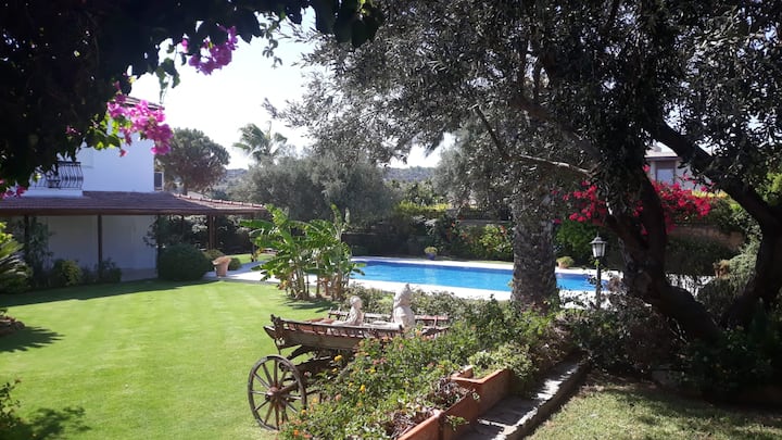 Havuzlu Villa ÇEşme Dalyan - Çeşme