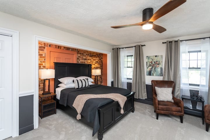 Redbud Room - Bridgewater, VA