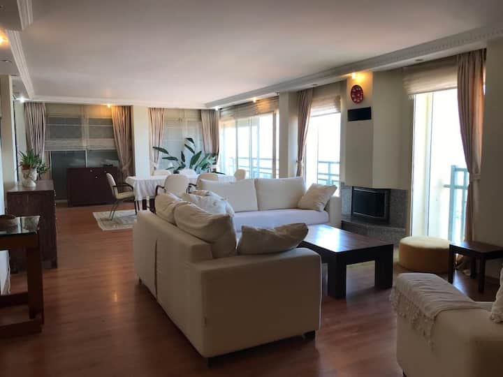 Kusadasi Center Villa With Gorgeous Sea View 6+1 - Selçuk