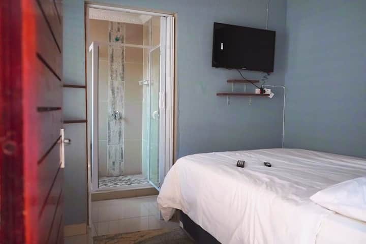 Poblars Bed And Breakfast - Soweto