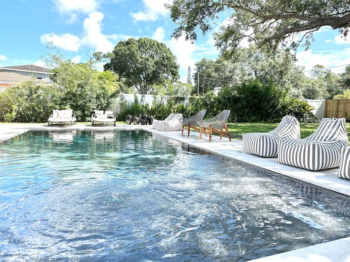 Lux Downtown/siesta Key Heated Pool & Great Yard - Sarasota, FL