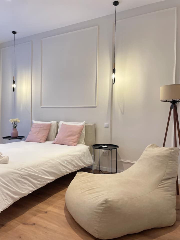 Luxury Central Old City Gen. Apt - Bukarešta