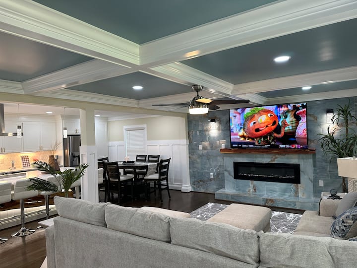5 Bedroom South Charlotte Charmer - Charlotte