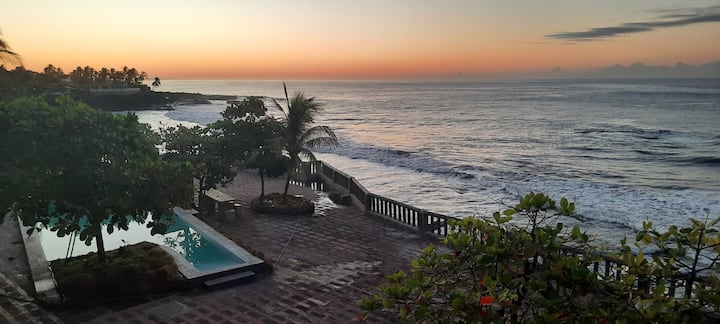 Beautiful Front Beach Apartment - La Libertad, España