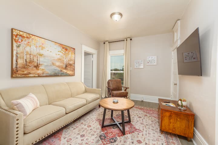 Historic 3 Bed, 1 Bath, Near Downtown Spokane! - 스포캔