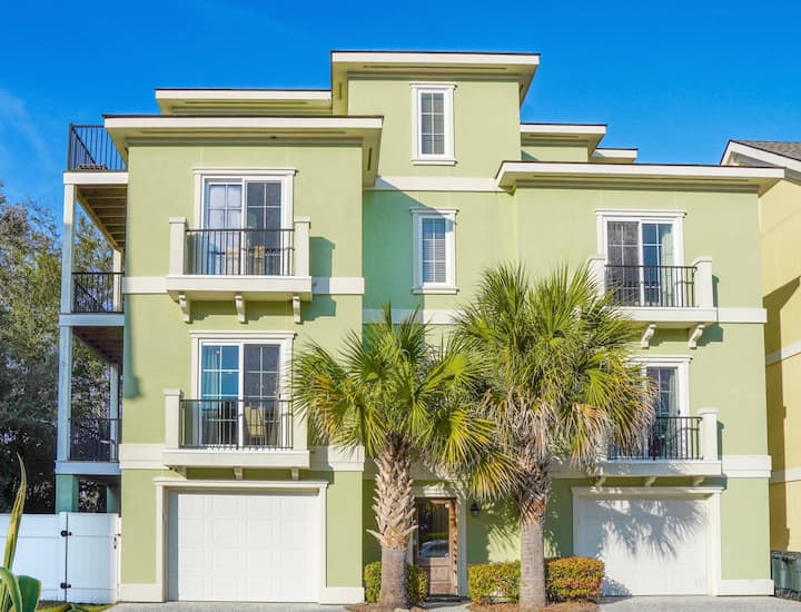 Beach Bliss: A Coastal Retreat - Hilton Head Island, SC