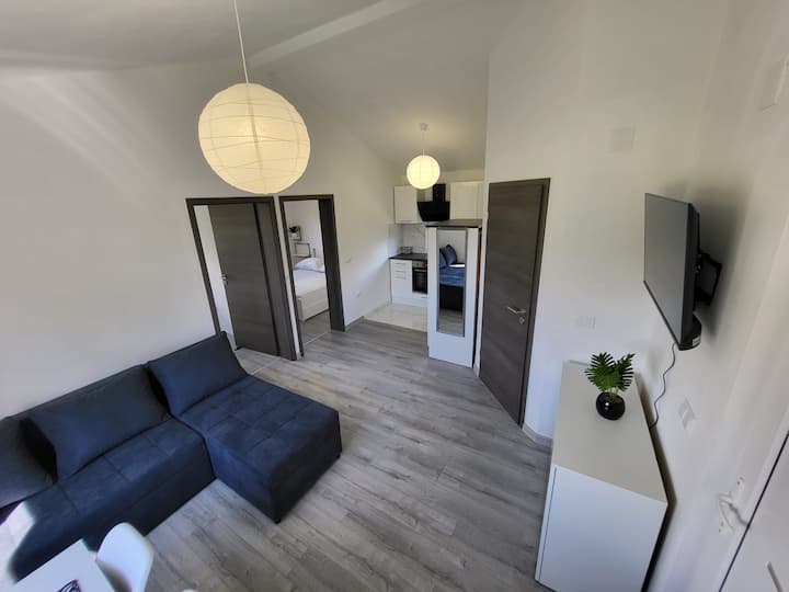 Lana Sea And Nature - Galešnjak