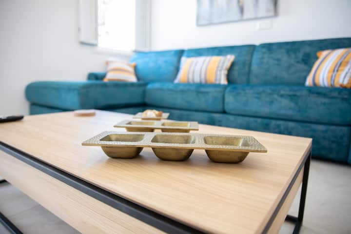 Estéa • Taheli Riverside Townhouse In Tourist Area - Пафос